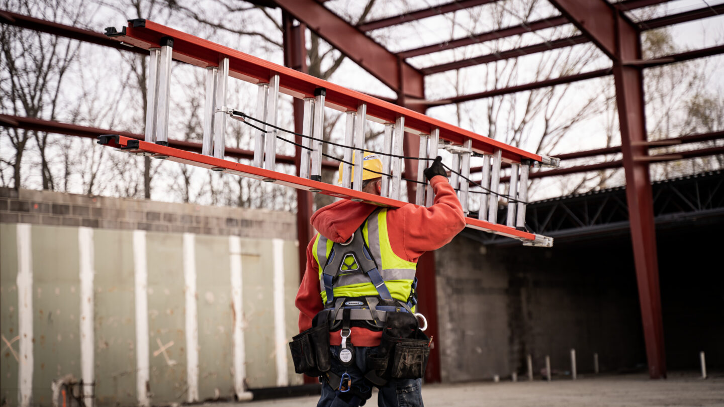 Construction Equipment in Florida | Ladders, Scaffolding, & More